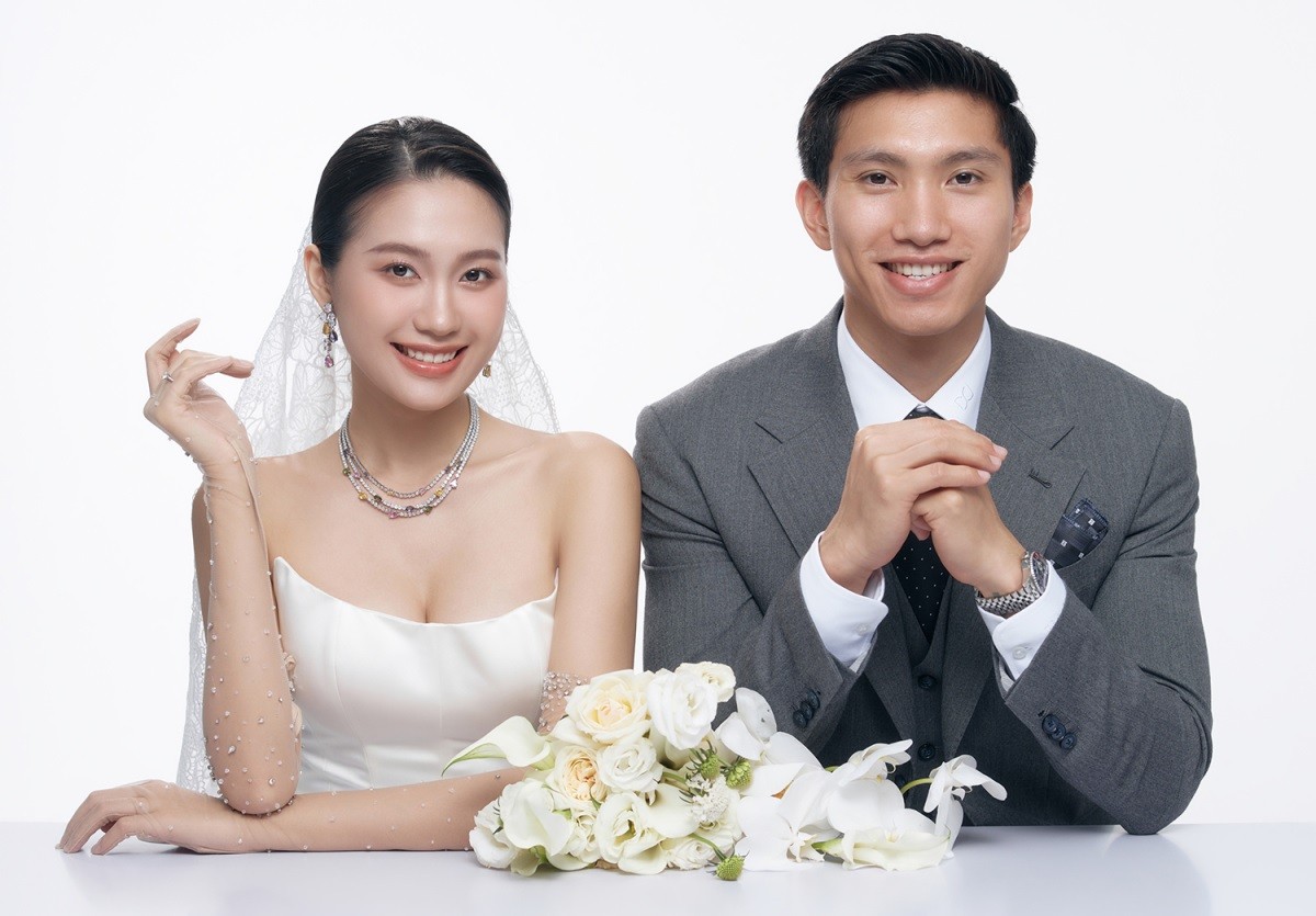 Đoàn Văn Hậu và Doãn Hải My lãng mạn, hiện đại trong bộ ảnh cưới phong cách Hàn Quốc