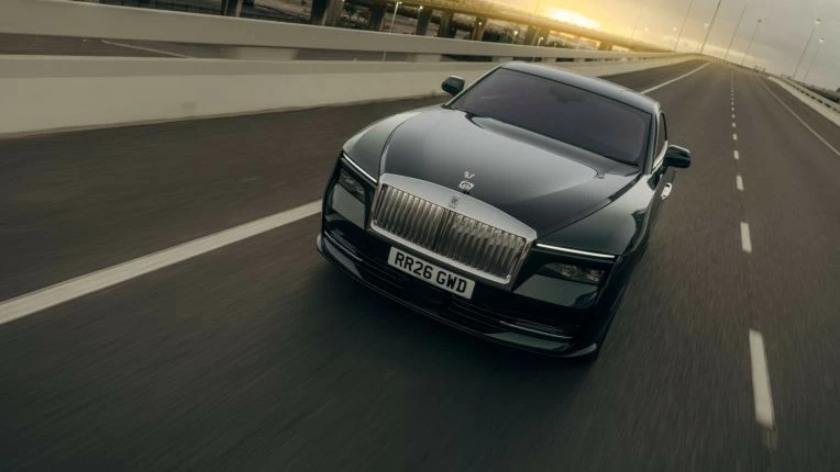 Cận cảnh Rolls-Royce Spectre Series II vừa ra mắt