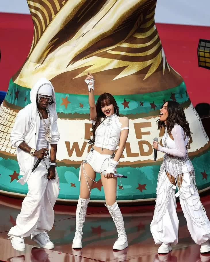 World Cup 2026: Lisa (Blackpink) bùng nổ tại Lễ khai mạc với màn trình ...